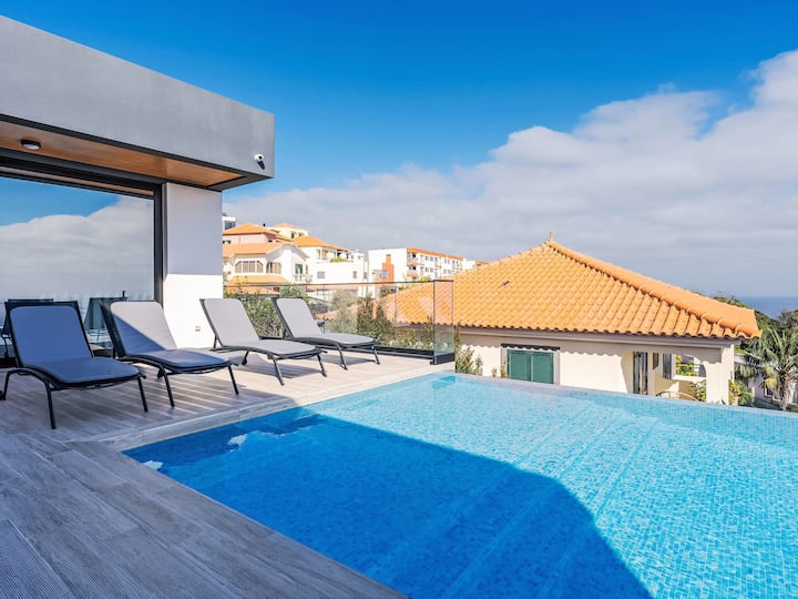 Robbie's Place By Interhome - Machico