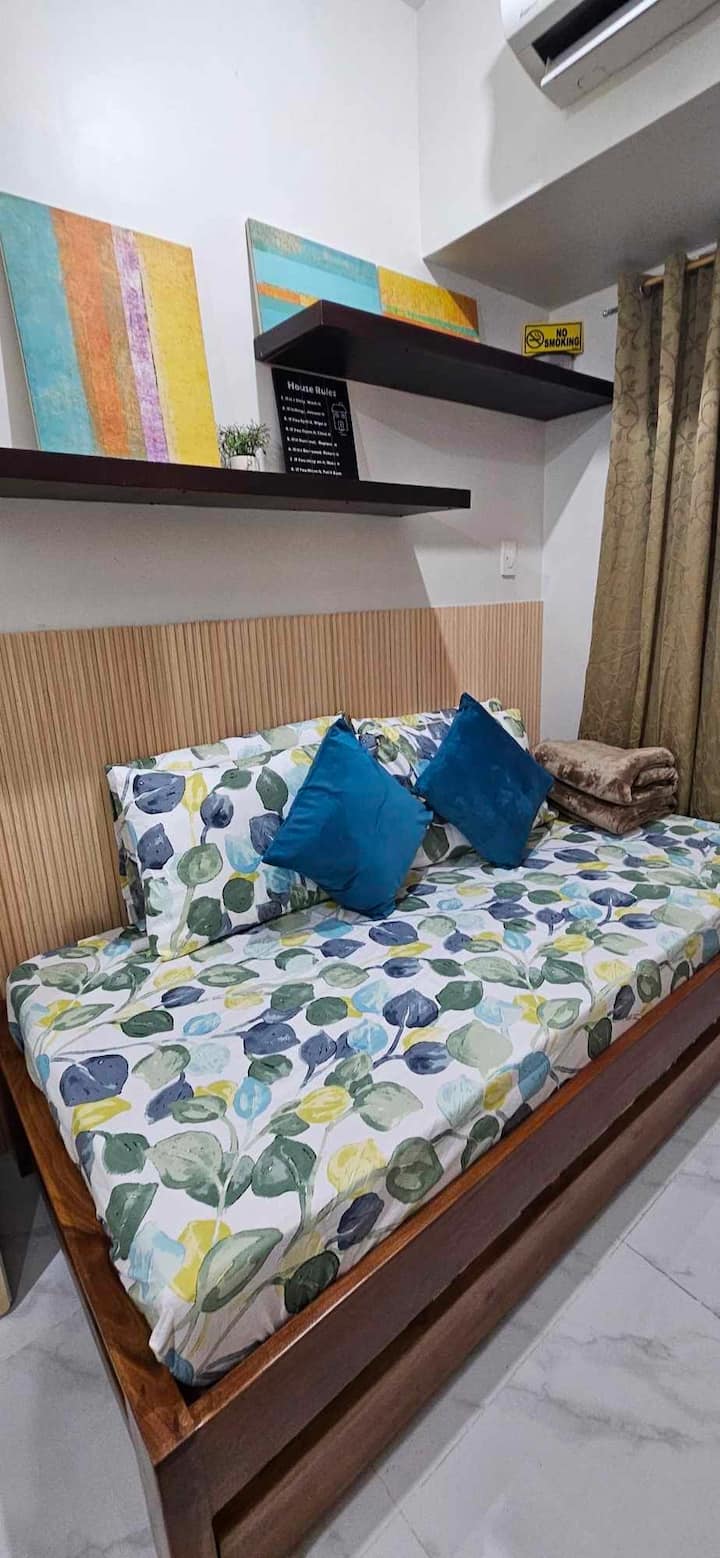 5min To Lrt Quirino/vito Cruz Station-studio Unit - Manila
