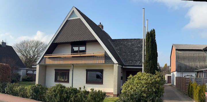 Großes Ferienhaus Nahe Hamburg (30 Min) · Garten - Bad Bramstedt