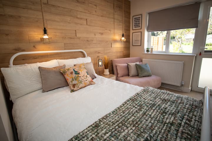 The Garden View Retreat - Eastbourne