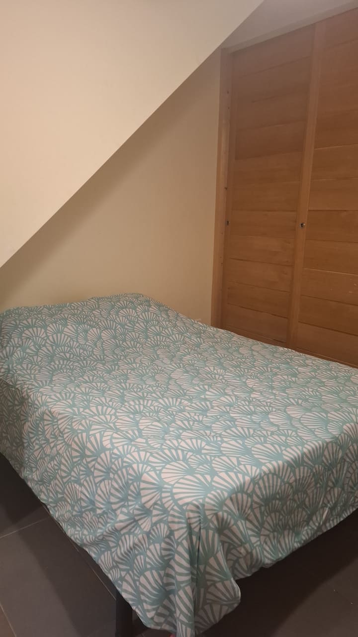 Chambre Indépendante Avec Salle De Bain Et Wc. - Rivesaltes