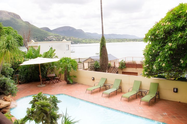 The Lodge On Agnes Waterfront - Hartbeespoort