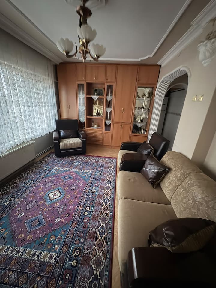 Bursa Merkezde Ara Kat 2+1 Tarihi Yerlere Yakın. - Bursa