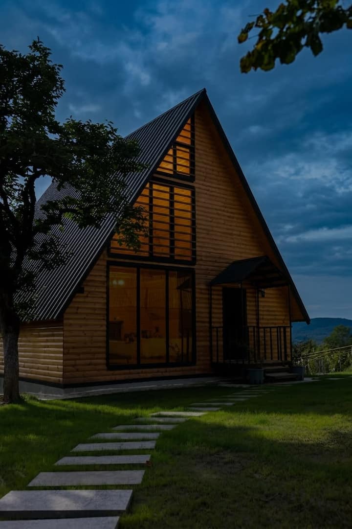 Peaceful 10-guest Cottage In Beautiful Koka - Kutaisi