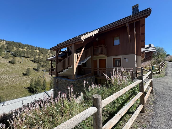 Joli T2 Skis Aux Pieds Parking Et Piscine - Lac du Crachet