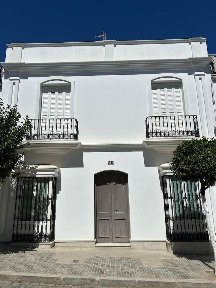 Amplia Casa Familiar En Plena Sierra De Cádiz - Puerto Serrano
