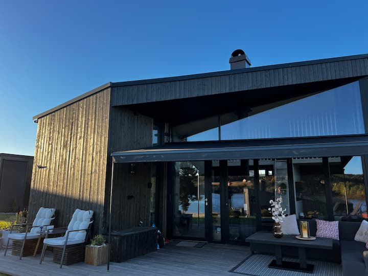 Eksklusiv Designhytte Med Jacuzzi & Elveutsikt - Norwegen