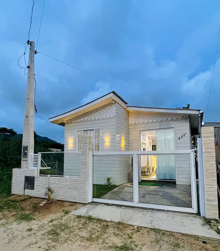 Casa Aconchegante No Bairro Rio Vermelho - Florianópolis