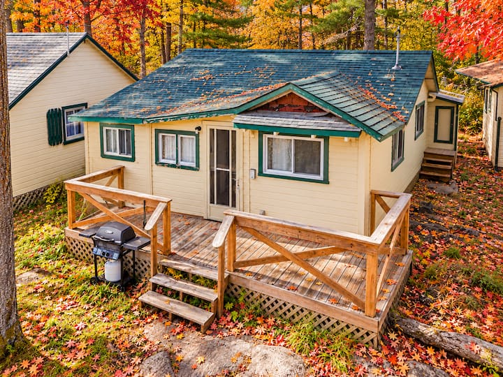 Amber Wood Shore Cabin #05 (2-bdr) - Bracebridge