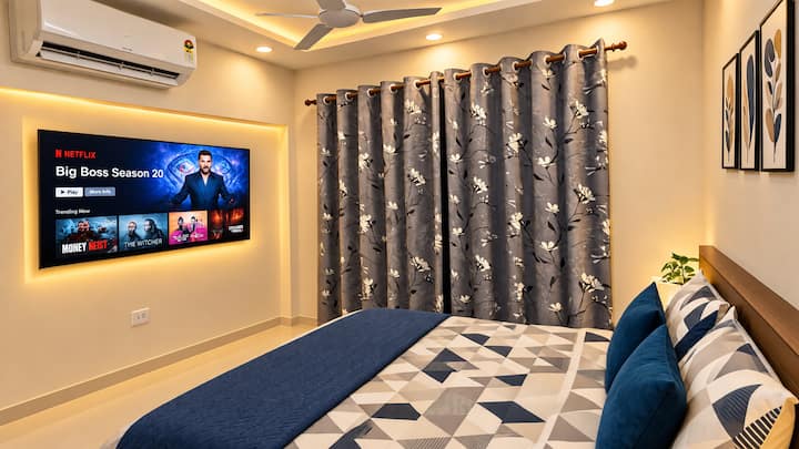 The Royal Atelier | A Luxury 2 Bhk Suite - Kalyan
