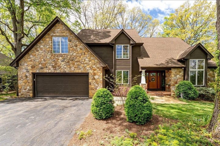 Lakewood Retreat Near Massanutten Resort - Harrisonburg, VA