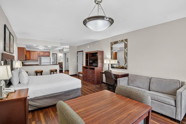 Spacious Extended-stay Suites Near Fort Cavazos - Killeen, TX