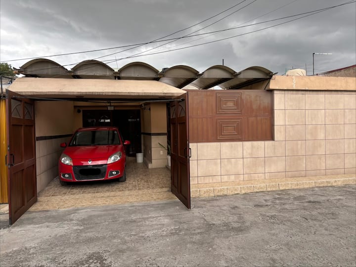Casa Amplia Y Cómoda Con Excelente Ubicación - Ecatepec de Morelos