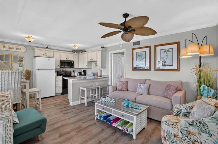 Tradewinds Cottage #22 | Bayfront Views! - Bradenton Beach