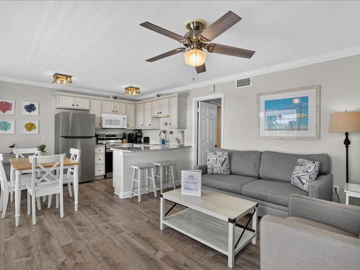 Tradewinds Cottage #16 / Beach & Bay Getaway - Bradenton Beach, FL