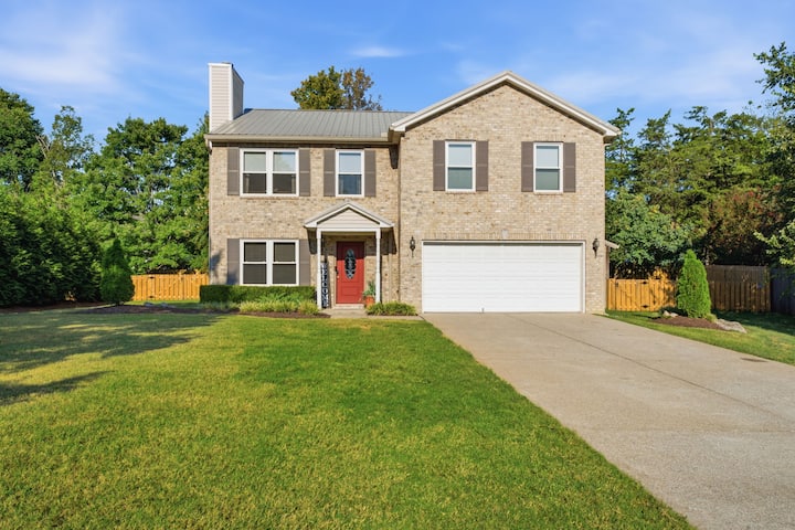 Fire Pit, Covered Patio And Fireplace Near Bna - Smyrna, TN