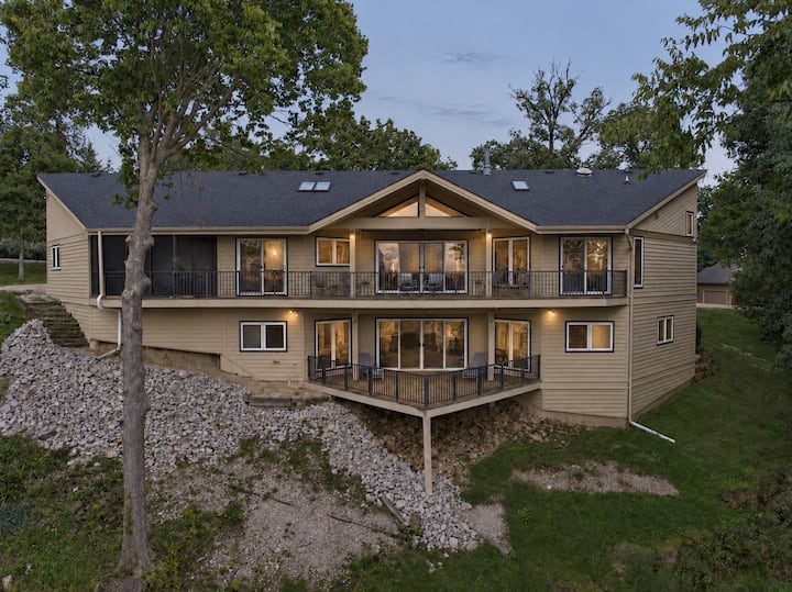 The Architects Overlook | Sweeping Valley Views - Galena, IL