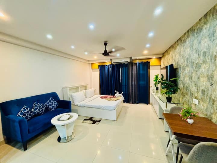 Zen Stay Siddha Xanadu Studio Near Airport & Cc2 - India
