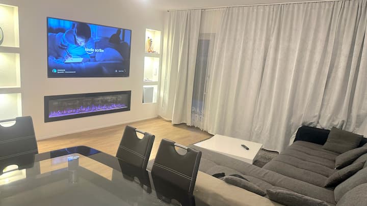 Komfortable, Saubere Und Hell Unterkunft
Nähe Ffm - Bad Homburg