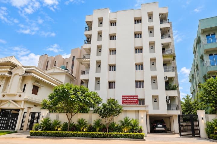 2bhk Flat/apartment In Royal Palm Stay - Patna