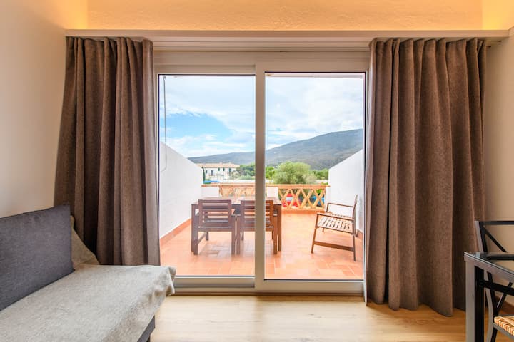Estudi Amb Aparcament - Cadaqués