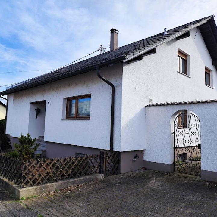 Großes Haus In Sandweier Für Bis Zu 16 Gäste - バーデン=バーデン