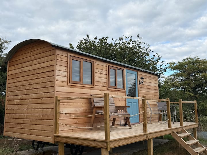 Bluebell Shepherds Hut *New Build* - Chippenham