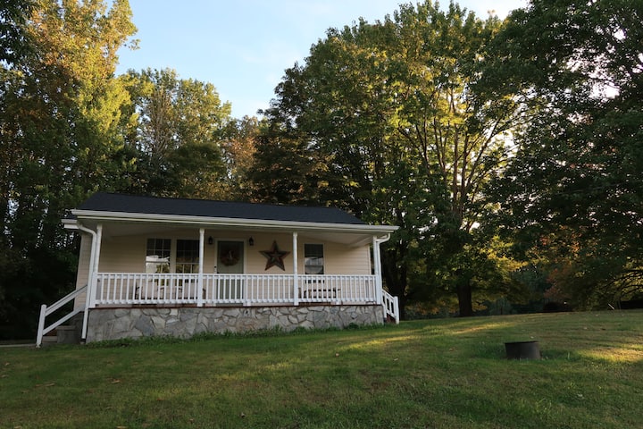 The Little Mountain House - Waynesville, NC