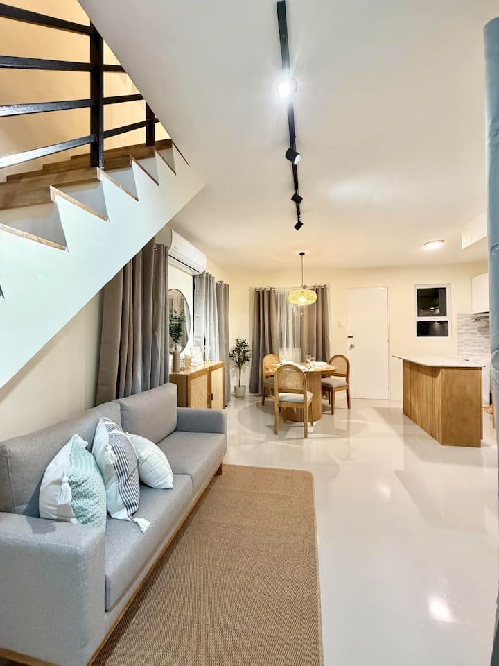 Stylish 3 Bedroom Townhouse - Dumaguete