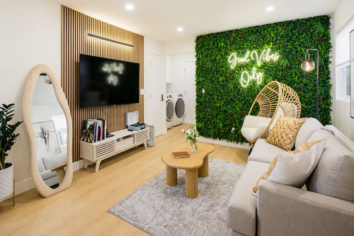 Stylish 2br Play Wall Walk To Downtown - Burlingame, CA