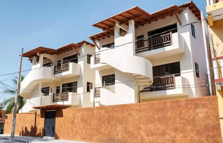 La Madera Hideaway | Cozy Stay For Two - Zihuatanejo