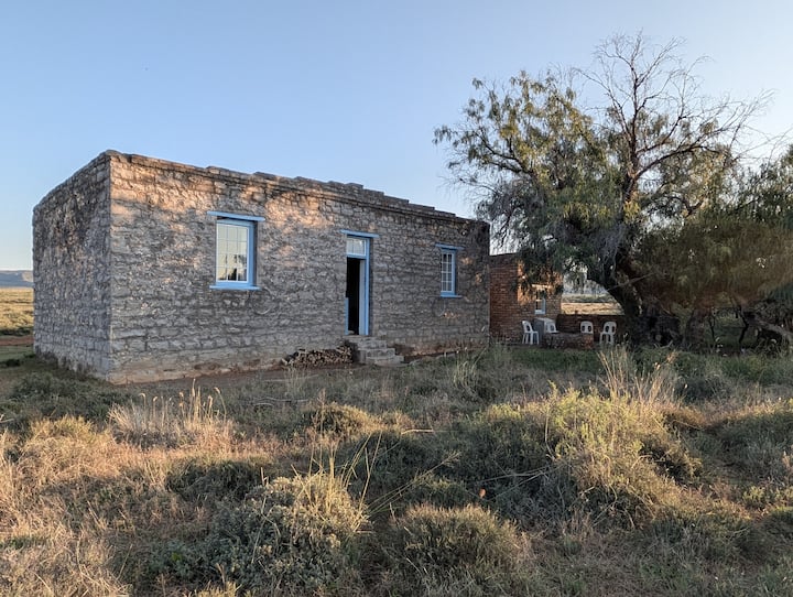 Die Kliphuis - A Haven In The Heart Of The Karoo - Graaff-Reinet