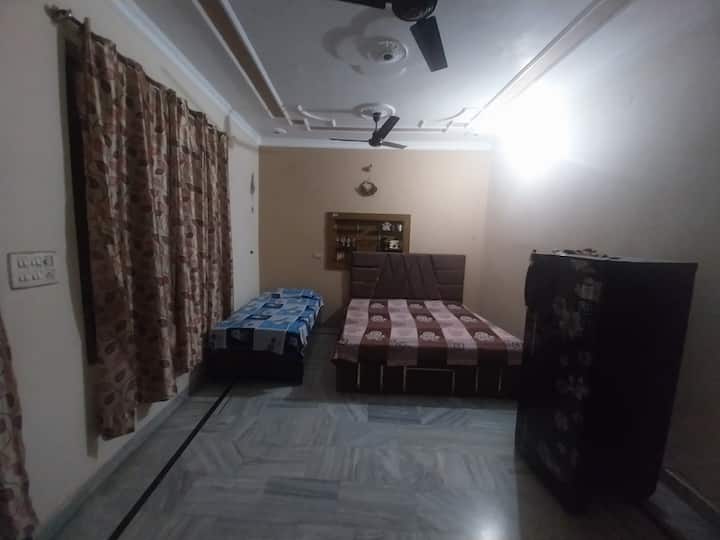 A Single Room With Kitchen, Washroom, And Balcony - 암발라
