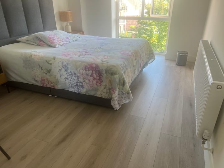 Mountain View Sandyford Bedroom - Bray