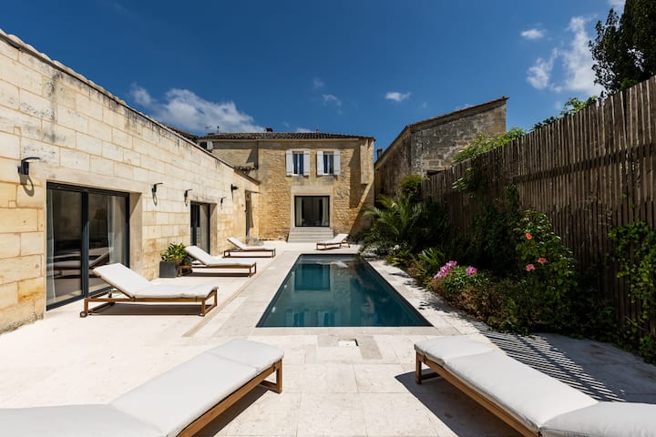 La Girondine - Piscine, Billard, Vigne Et Estuaire - France
