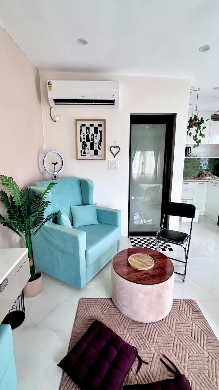 Rooftop Studio Apartment In South Delhi - New Delhi