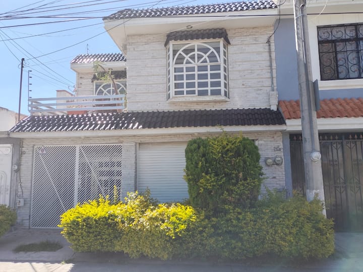 Casa Ideal Para Todo Propósito. - Celaya