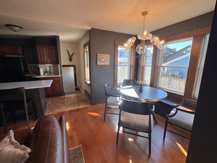 New! *Pre-booking* Uwl Alumni & Friends House! - La Crosse, WI