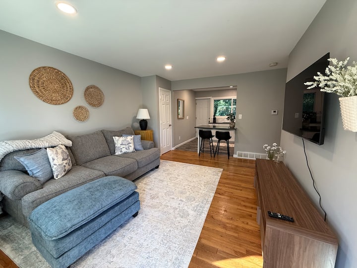 Old Dublin Creekside Getaway - Dublin, OH