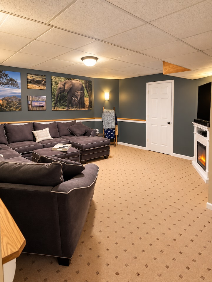 Huntzinger Hideaway | Spacious Private Suite - Pennsylvania