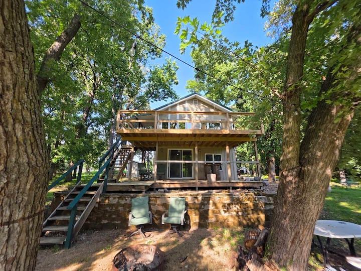 Riverfront Golf Retreat. 2br With Golf Retreat - Humboldt, IA