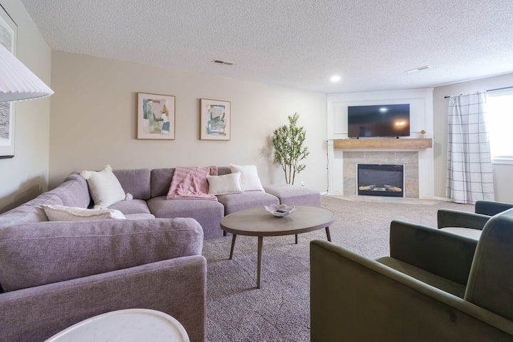 Three Bed Three Bath Extended Stay On Lake - Wichita, KS