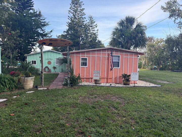 Coral Reef Cabin On The Weeki - Spring Hill, FL
