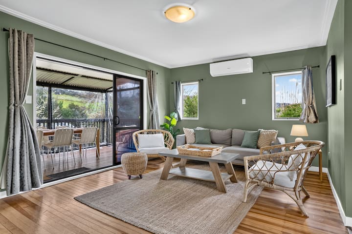 Meadow View Retreat - Mangawhai Heads Holiday Home - Mangawhai Heads