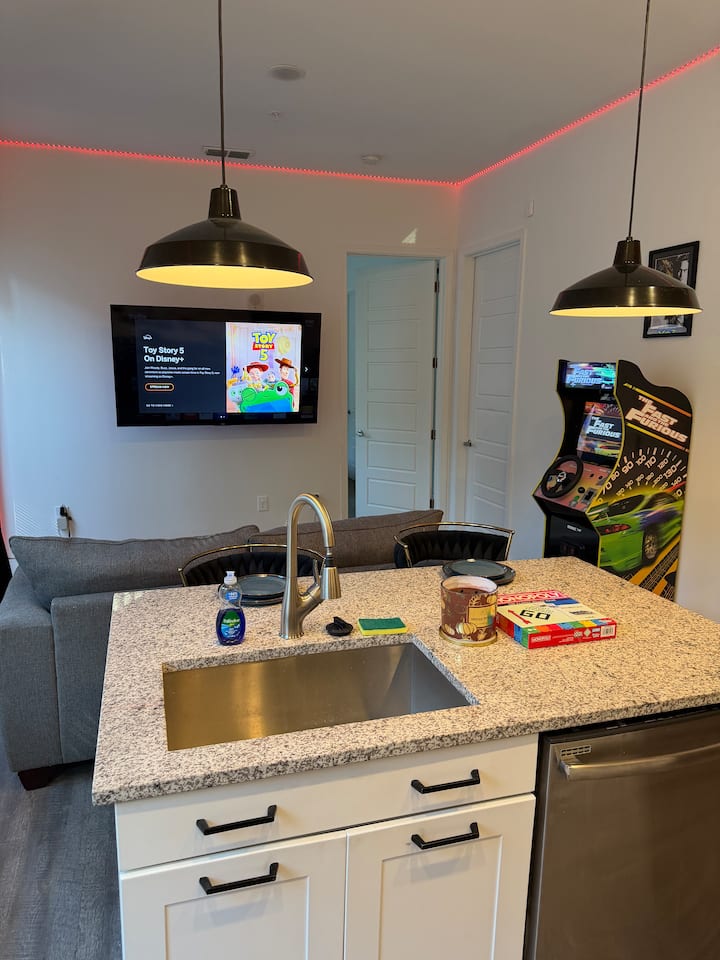 The Midnight Escape/fast&furious Suite - Atlanta, GA