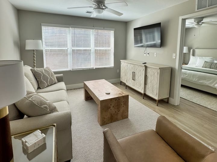 Crimson Tide Condo: All King Rooms, 2.5 Mi To Uofa - Tuscaloosa, AL
