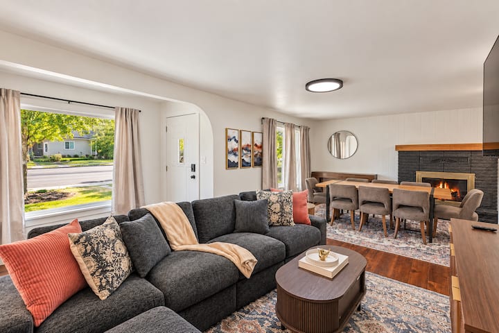Charming Orem Home Getaway W/ Backyard Fire Pit - Orem, UT