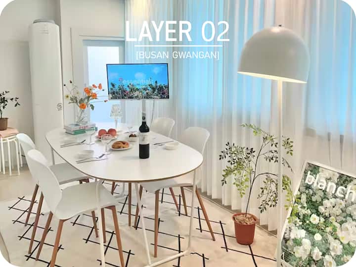 [Layer 02] #오픈할인#광안역 3분#최대 10인#독채#단체숙소#3room 5bed - Busan