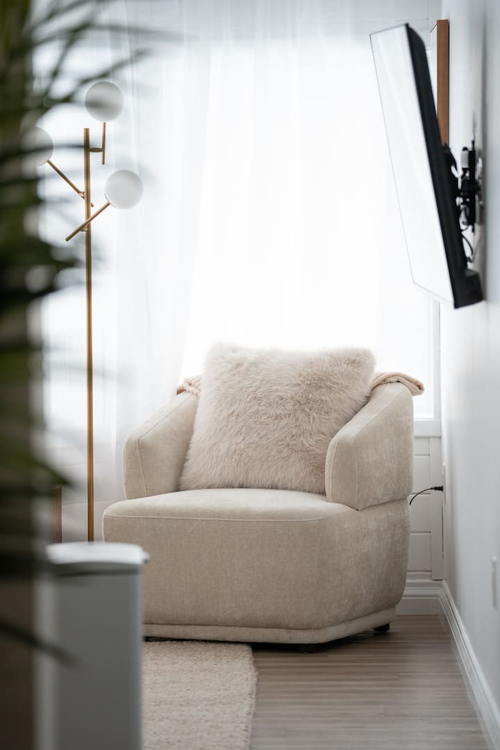 The Gem Stays | Private 10-suite Retreat Sleeps 56 - Canmore