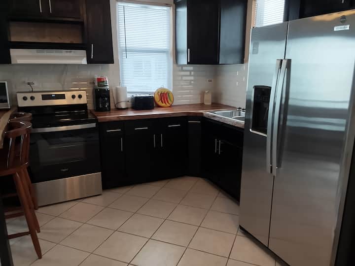 Mega Large Home For All - Kennett Square, PA